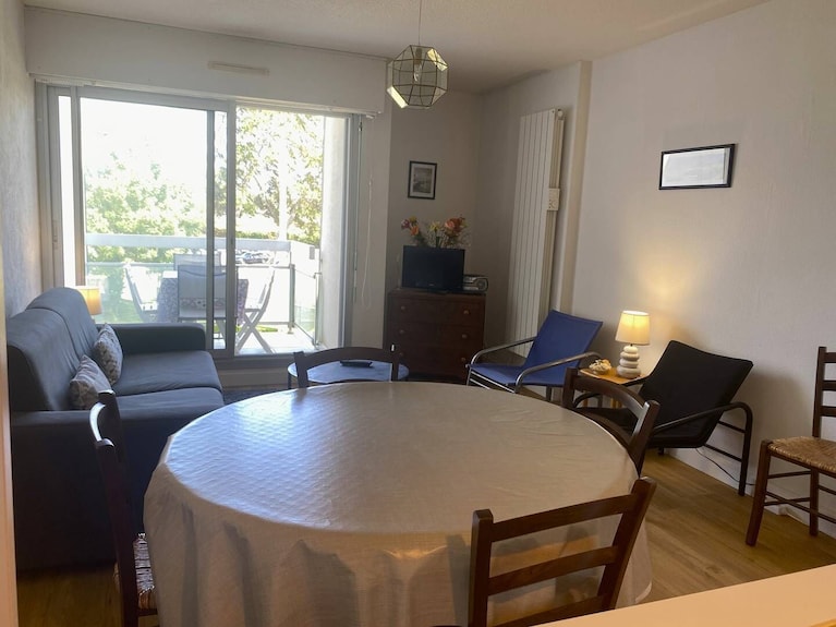 Pleasant Sea View Apartment Near The Saint Cast Golf Course, 1 Bedroom, Sleeps 4 - Saint-Jacut-de-la-Mer
