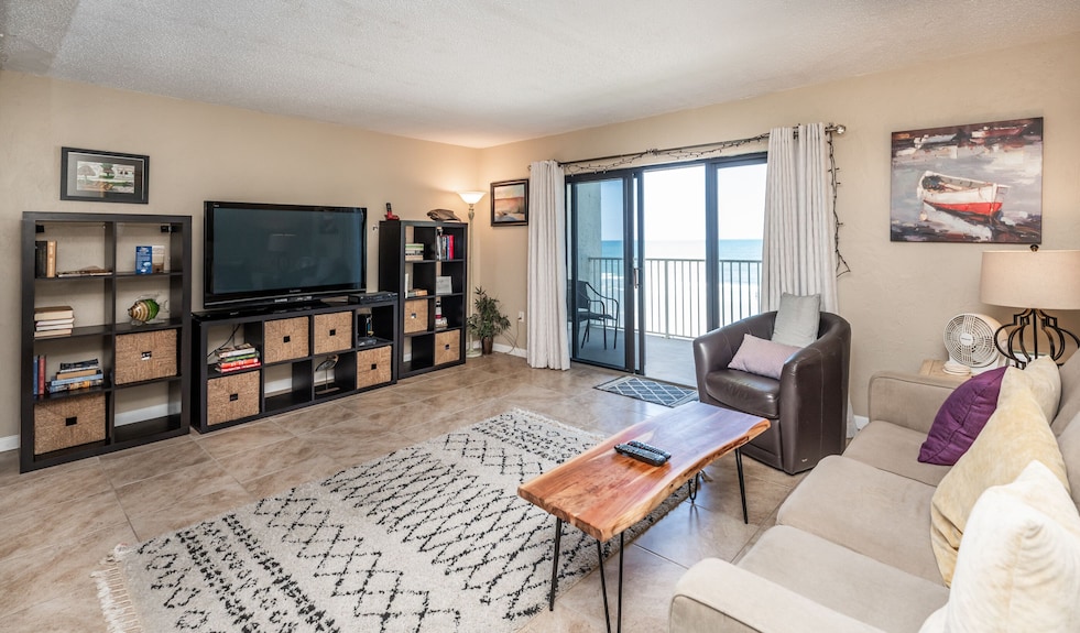 Castle Reef - 333 Stunning Direct Ocean Front Condo On The No Drive Part Of The Beach! - New Smyrna Beach, FL