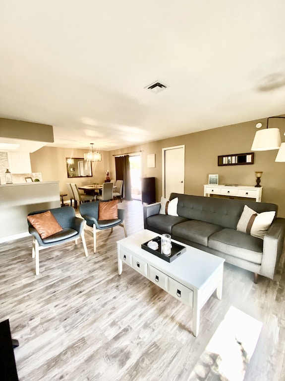 3 Bedroom Pet Friendly Home With Spa Rv&toy Parking - Arizona