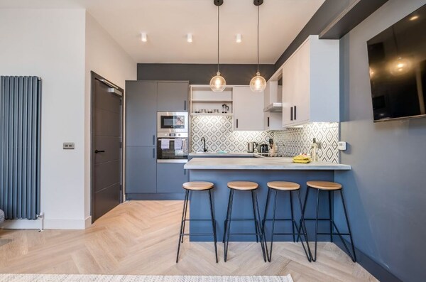 Central Belfast Apartments: University Street - Belfast