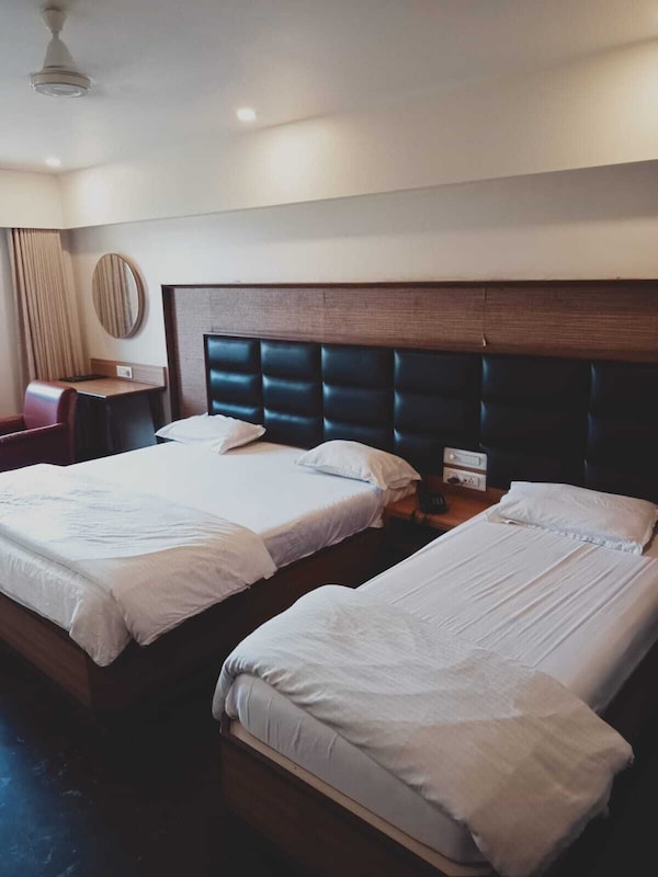 Hotel Ambrosia - Kalyan