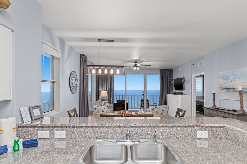 Direct Beachfront, Wrap Balcony! Shores Of Panama - Panama City Beach, FL