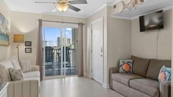 Condo, 1 quarto | Área de estar | Smart TV