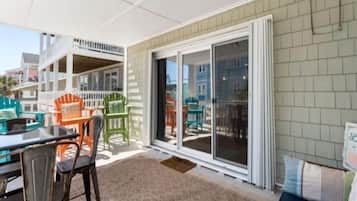 Apartamento em Condomínio Fechado, 2 quartos | Varanda