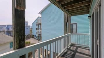 Apartamento em Condomínio Fechado, 2 quartos | Varanda