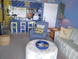 Apartamento em Condomínio Fechado, 1 quarto | Sala de estar