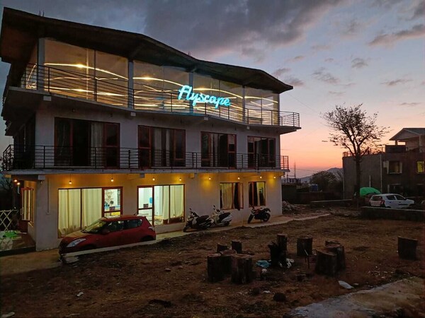 Flyscape Hostel - Bir