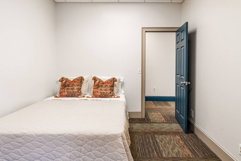 Scottsville 4-bdrm Loft/sleeps 6/onsite Parking - 利馬