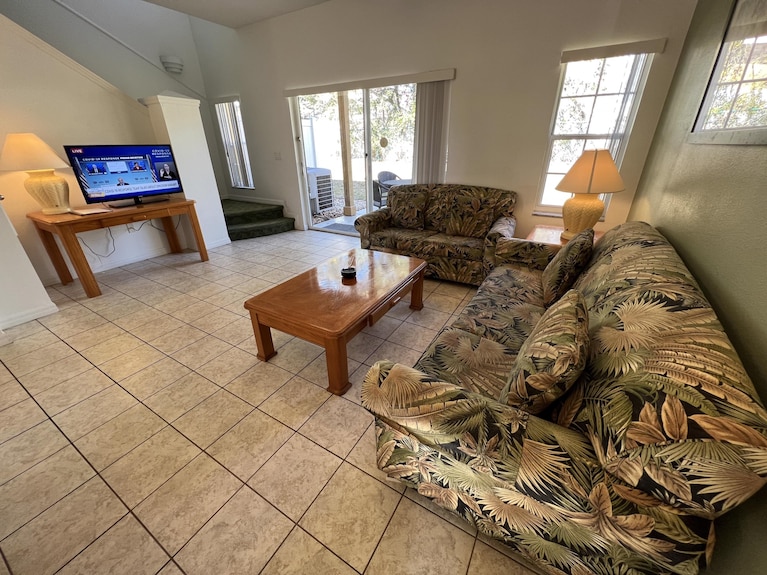 3 Bedroom Townhome Close To Disney World - Kissimmee, FL