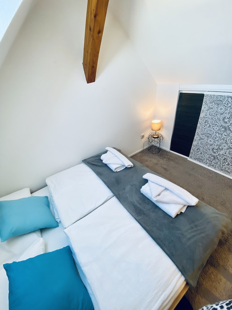 Maisonette Apartment Schleusentor Close To The Rostock River Bath - Rostock