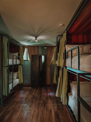 Bed in 8-Bed Dormitory Room | 1 quarto, Wi-fi grátis, roupa de cama fornecida 