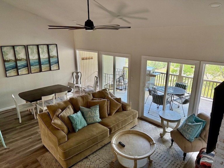 Lake Travis Townhome-pool-marina-boat Ramp-golf - Lake Travis