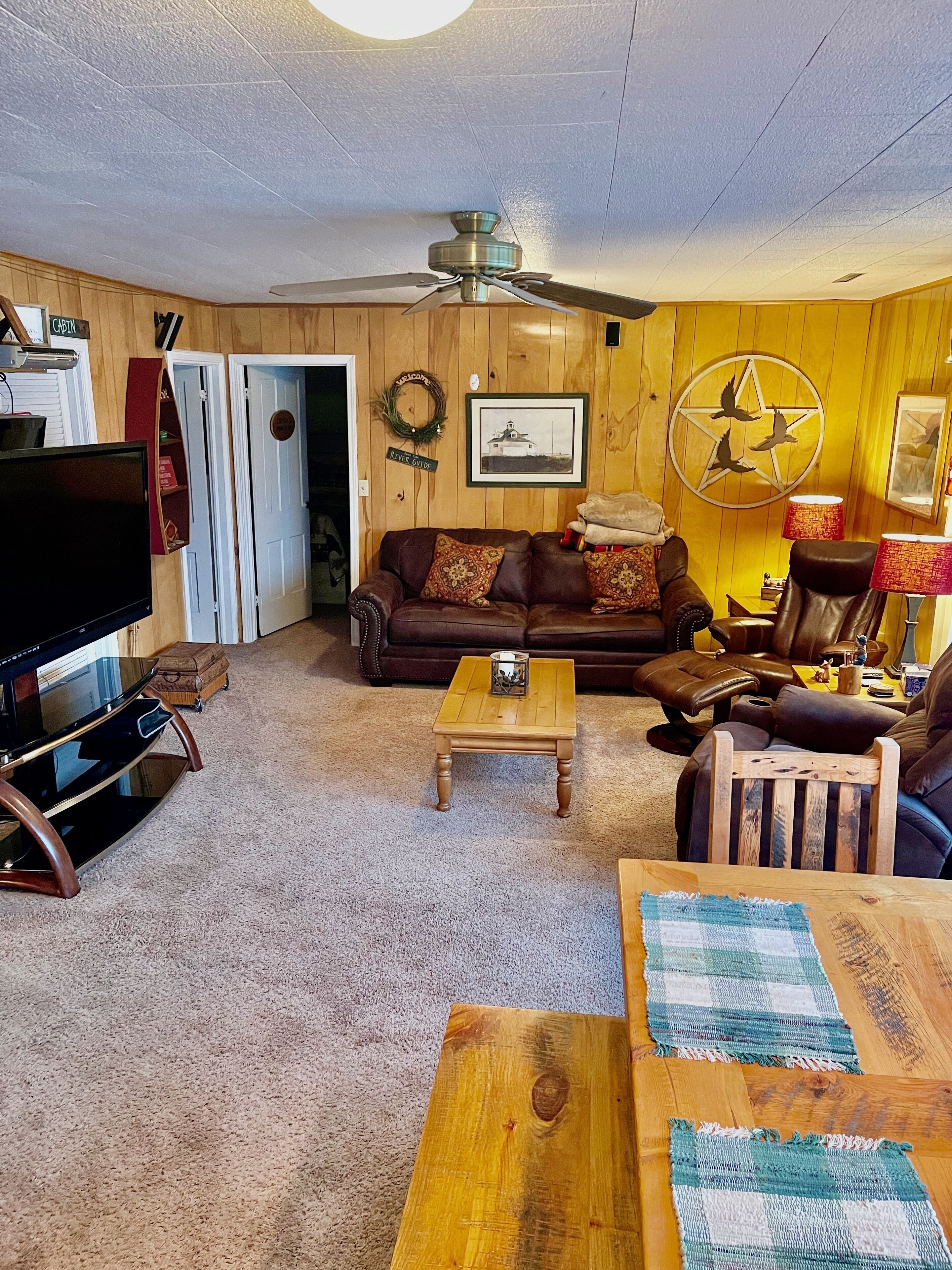 Mississippi River Front Property With Amazing Views! - Prairie du Chien, WI