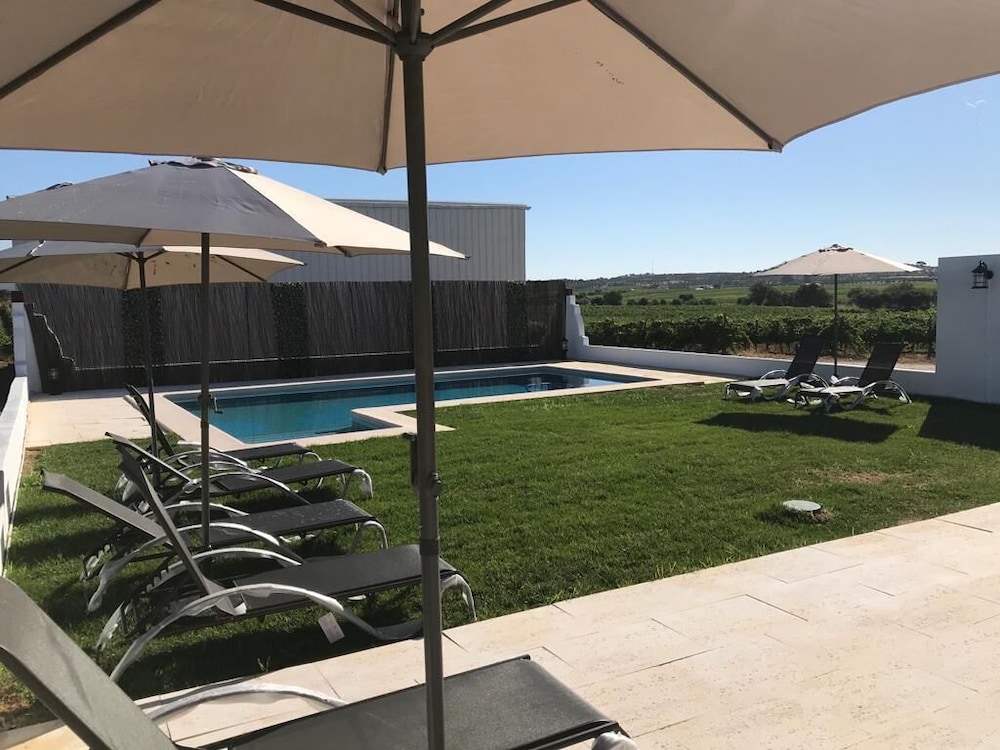 Herdade Das Castas Nobres - Redondo
