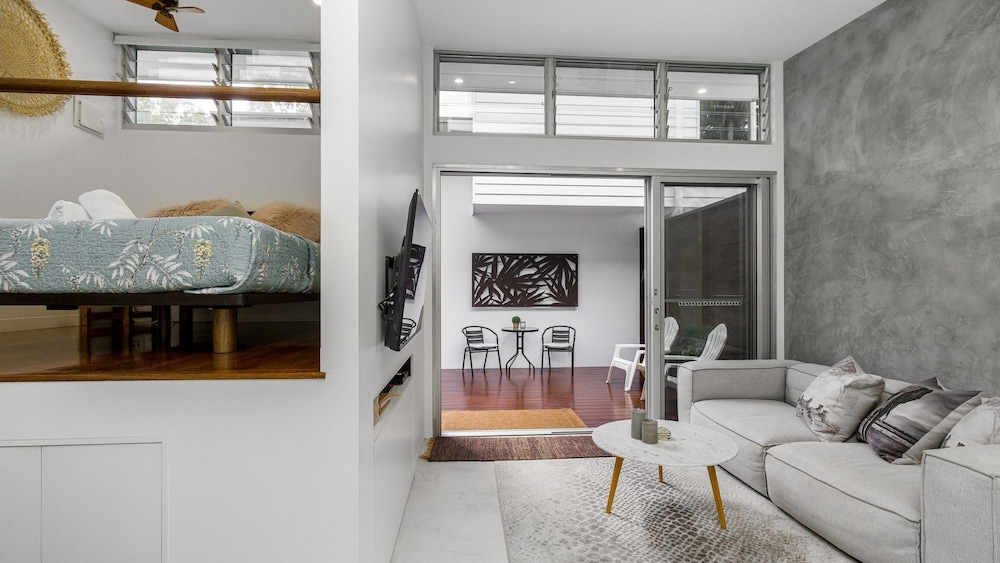 Studio 9 Pack Your Bags For A Romantic Getaway Or A Solo Staycation And Come And Stay At Studio 9 - Byron Bay