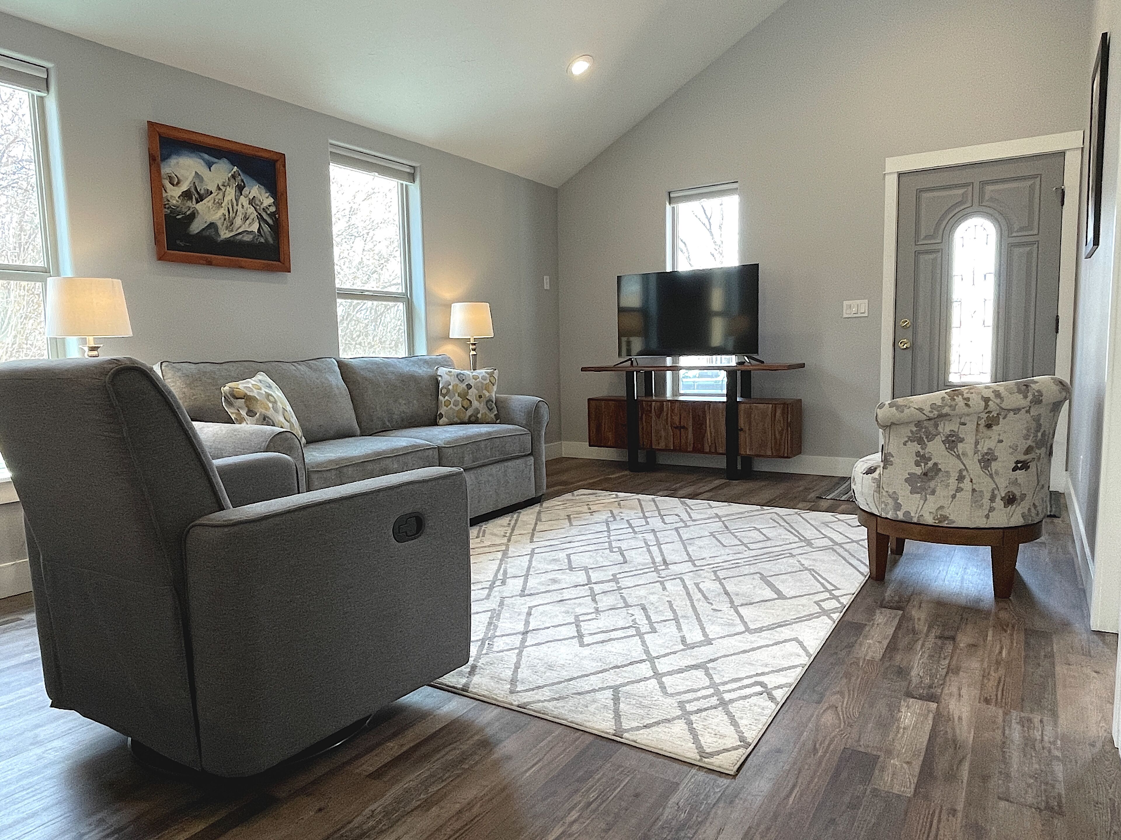 Hillside Cottage- Backyard Oasis, Serene Interior, Walk To Historic Downtown Cody - Cody, WY