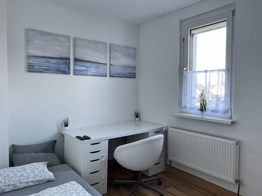 Gemütliches Reihenhaus Mit Terrasse In Uninähe - Magdeburg