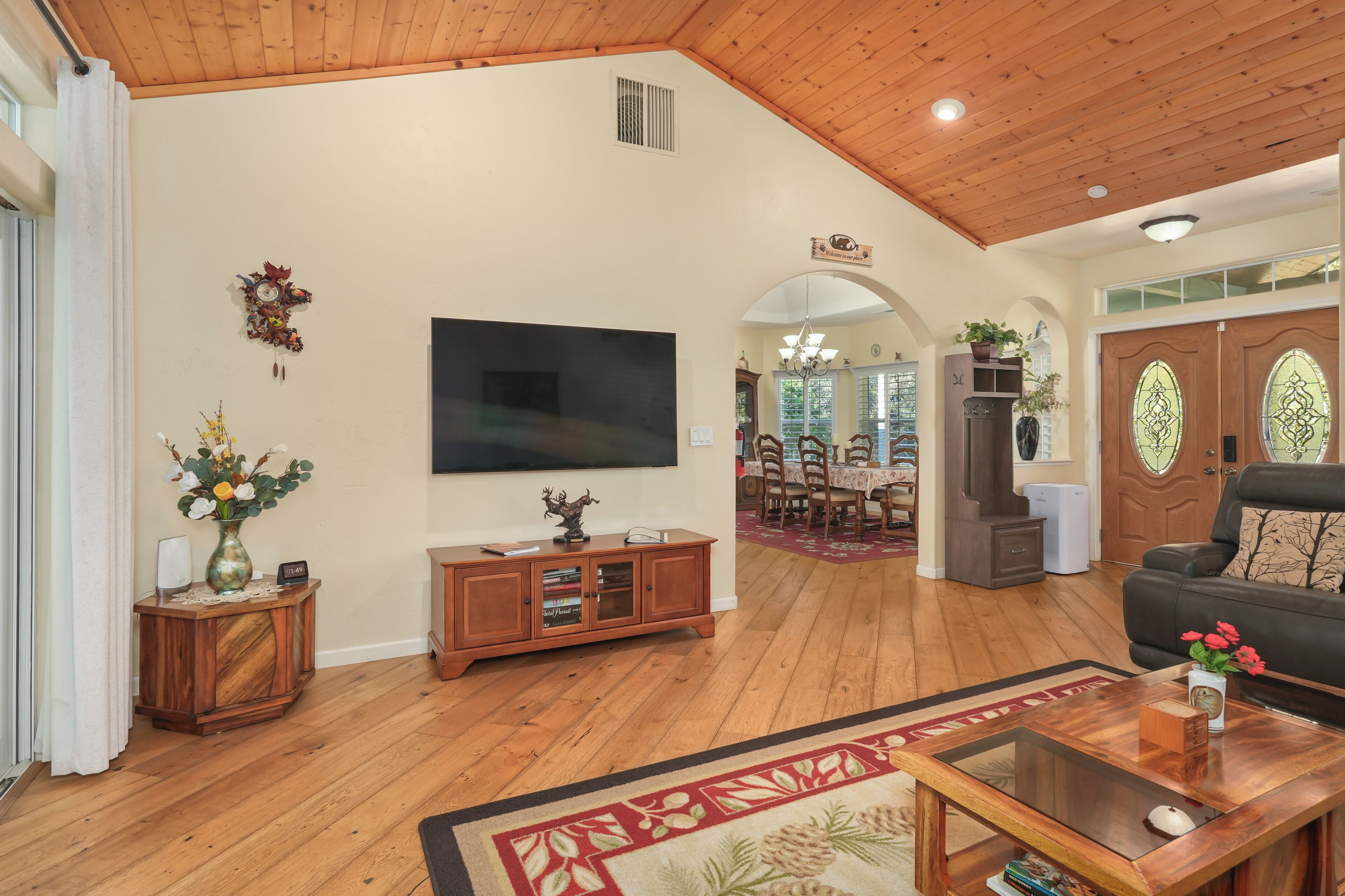 Pleasant Pines Retreat. \Nclose To Yosemite, Bass Lake.\nhot Tub Ev Charger - Yosemite National Park, CA