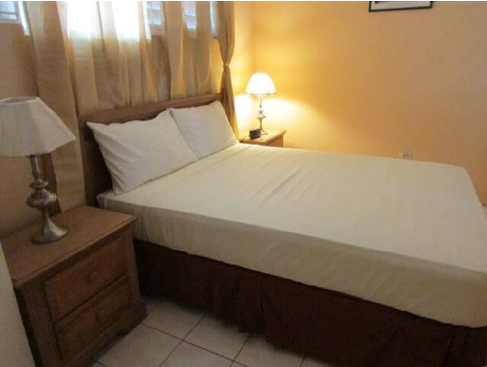 New Kingston Condo - Kingston, Jamaica