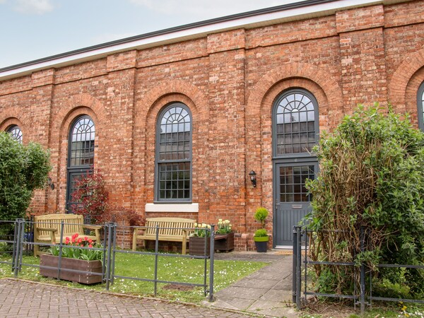 6 The Engine Shed - Shrewsbury