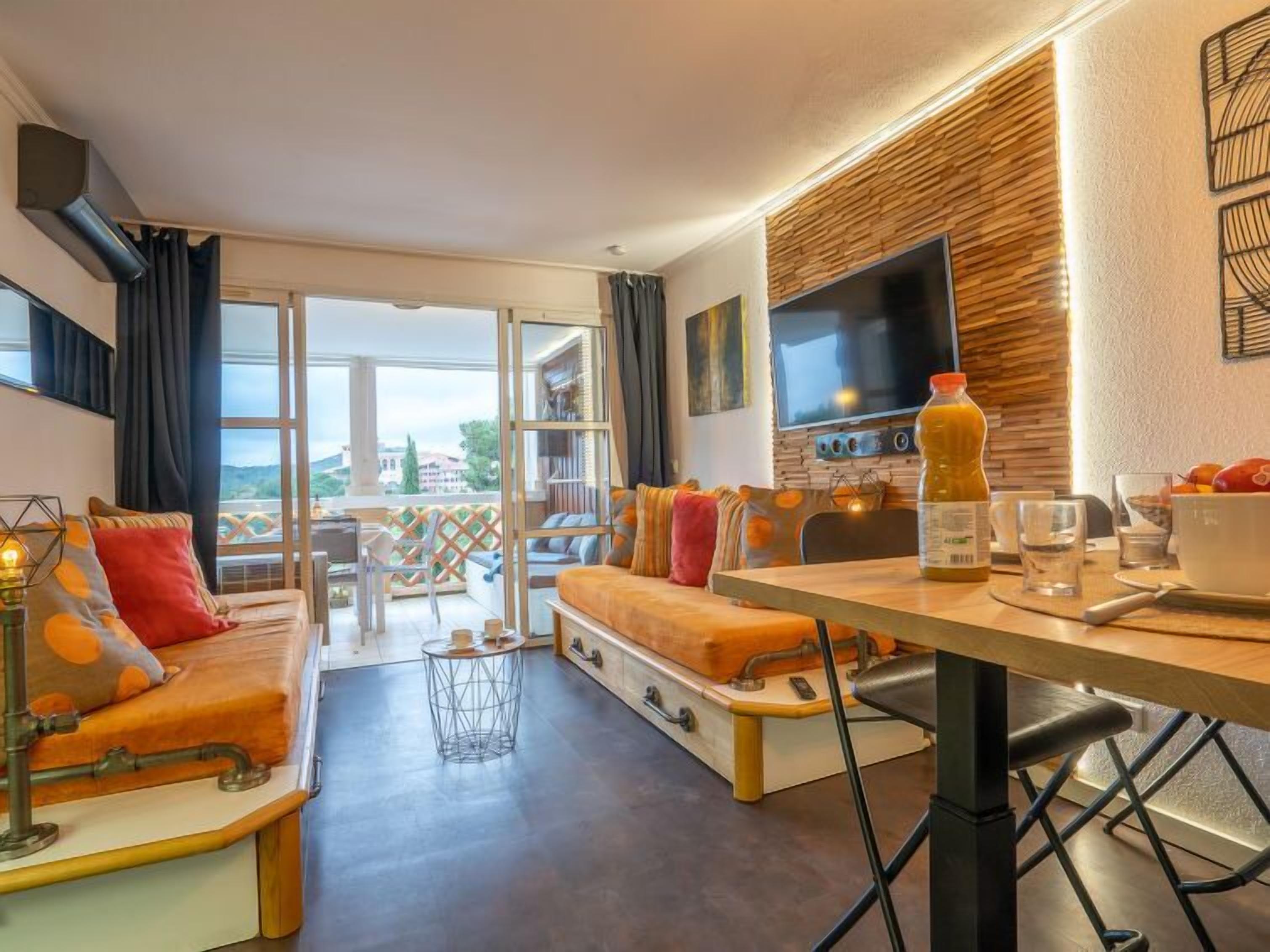 L'esquinade (J4236) By Interhome - Cap Estérel