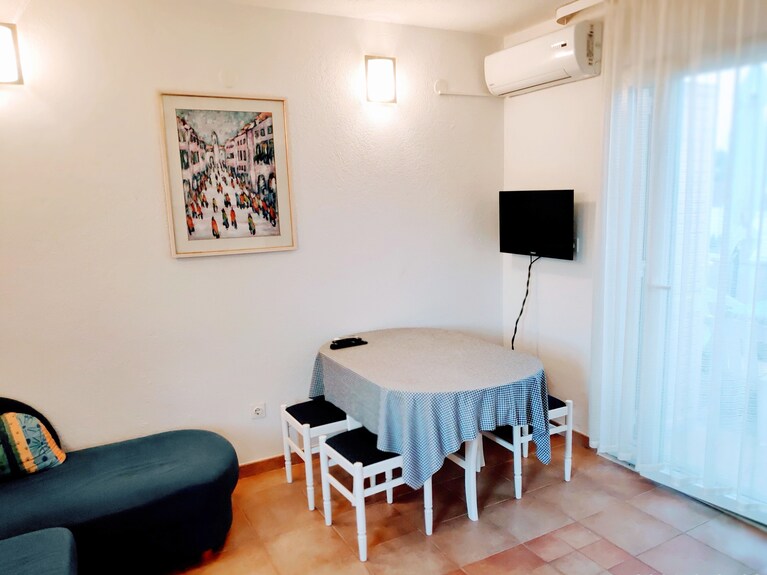 Apartments Frano, (16620), Okrug Gornji, Hr - Trogir