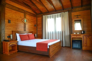 Casa na árvore | Roupas de cama premium, frigobar, Wi-Fi, roupa de cama