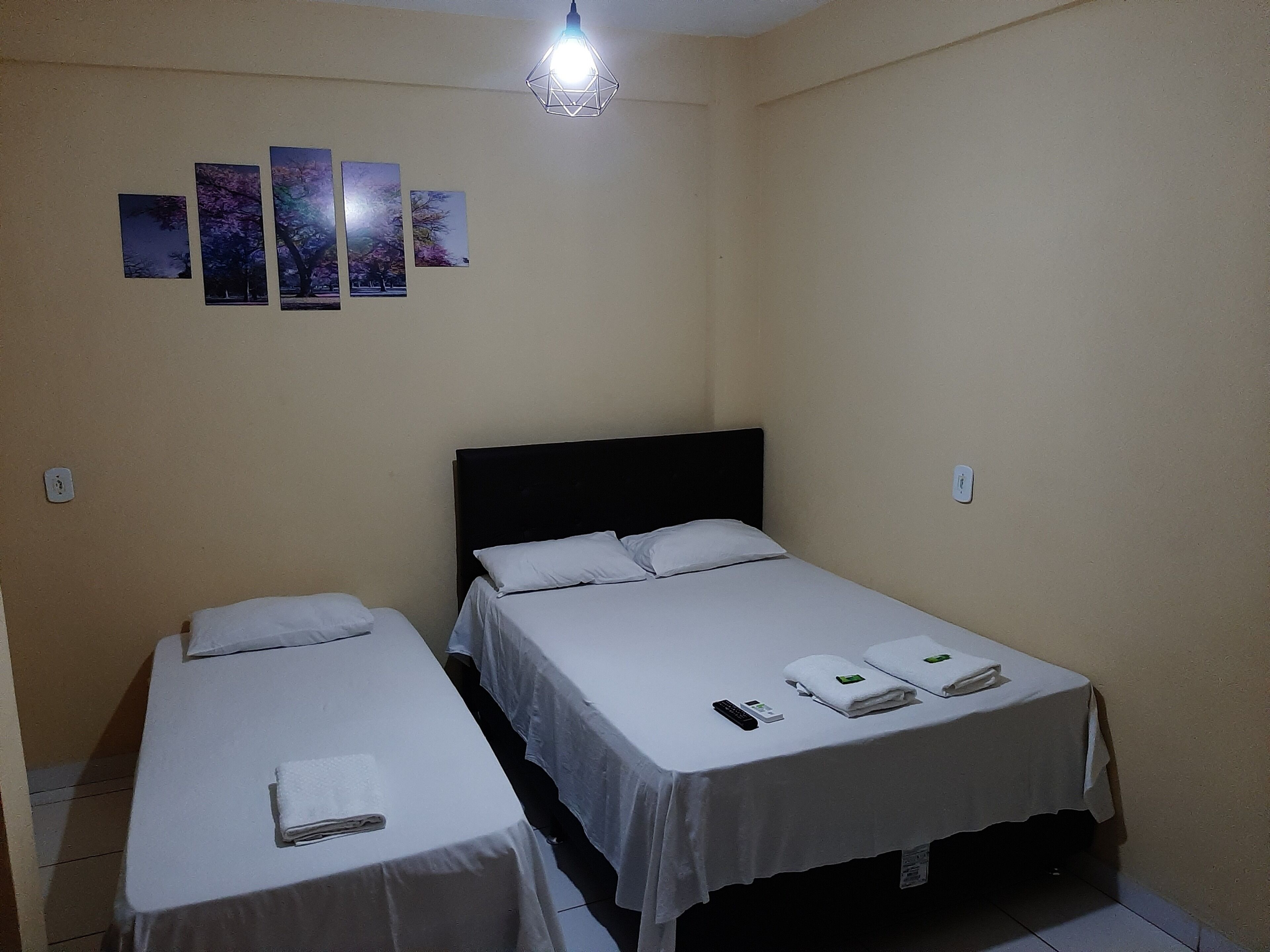 Quarto Triplo Standard | Wi-fi grátis, roupa de cama fornecida 