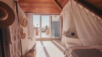 Quarto Duplo de Luxo | Com decoração personalizada, Wi-fi grátis, roupa de cama fornecida