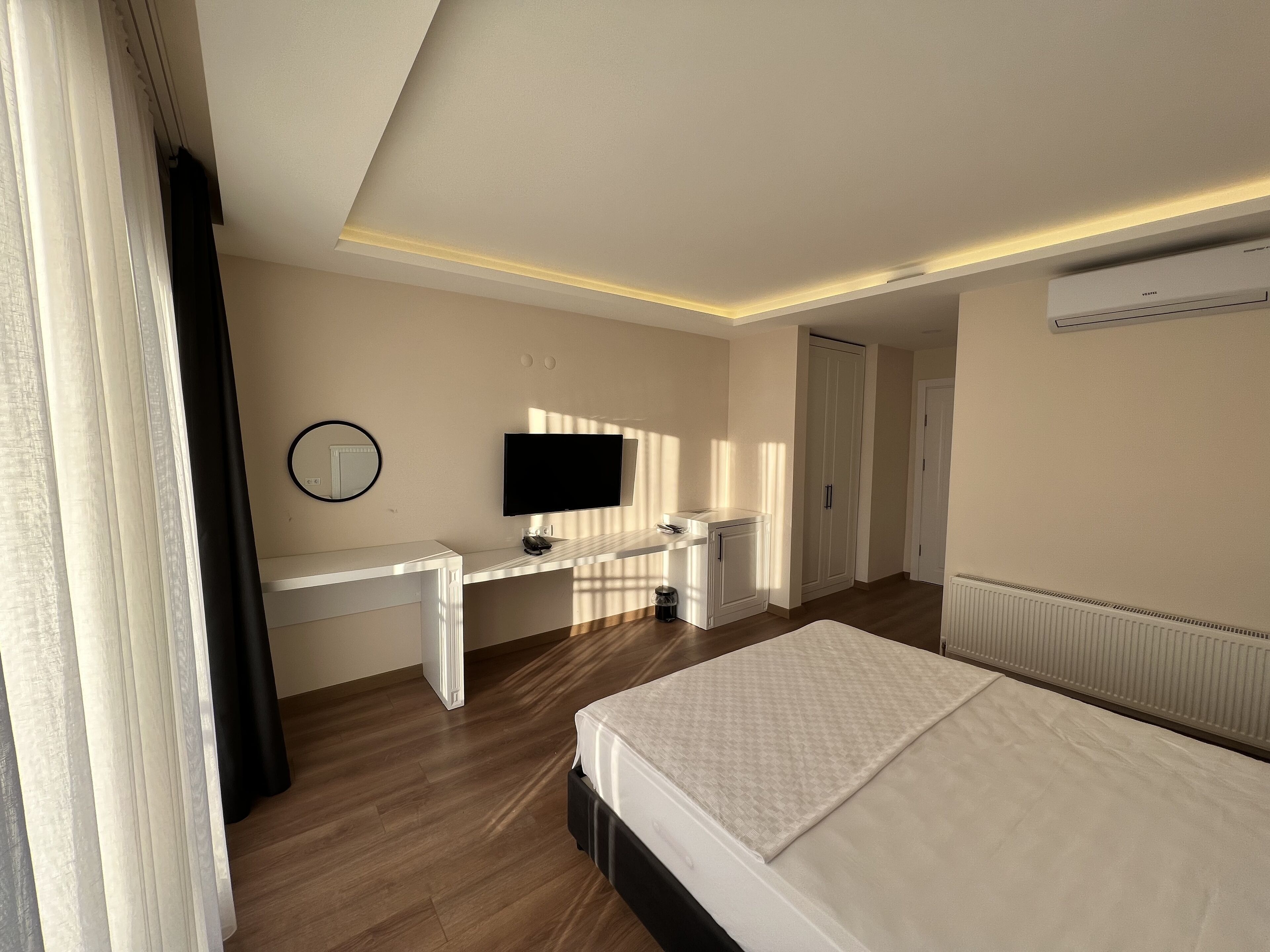 Quarto Duplo Comfort, 1 quarto, frigorífico, vista para o mar | Minibar, Wi-fi grátis, roupa de cama fornecida 