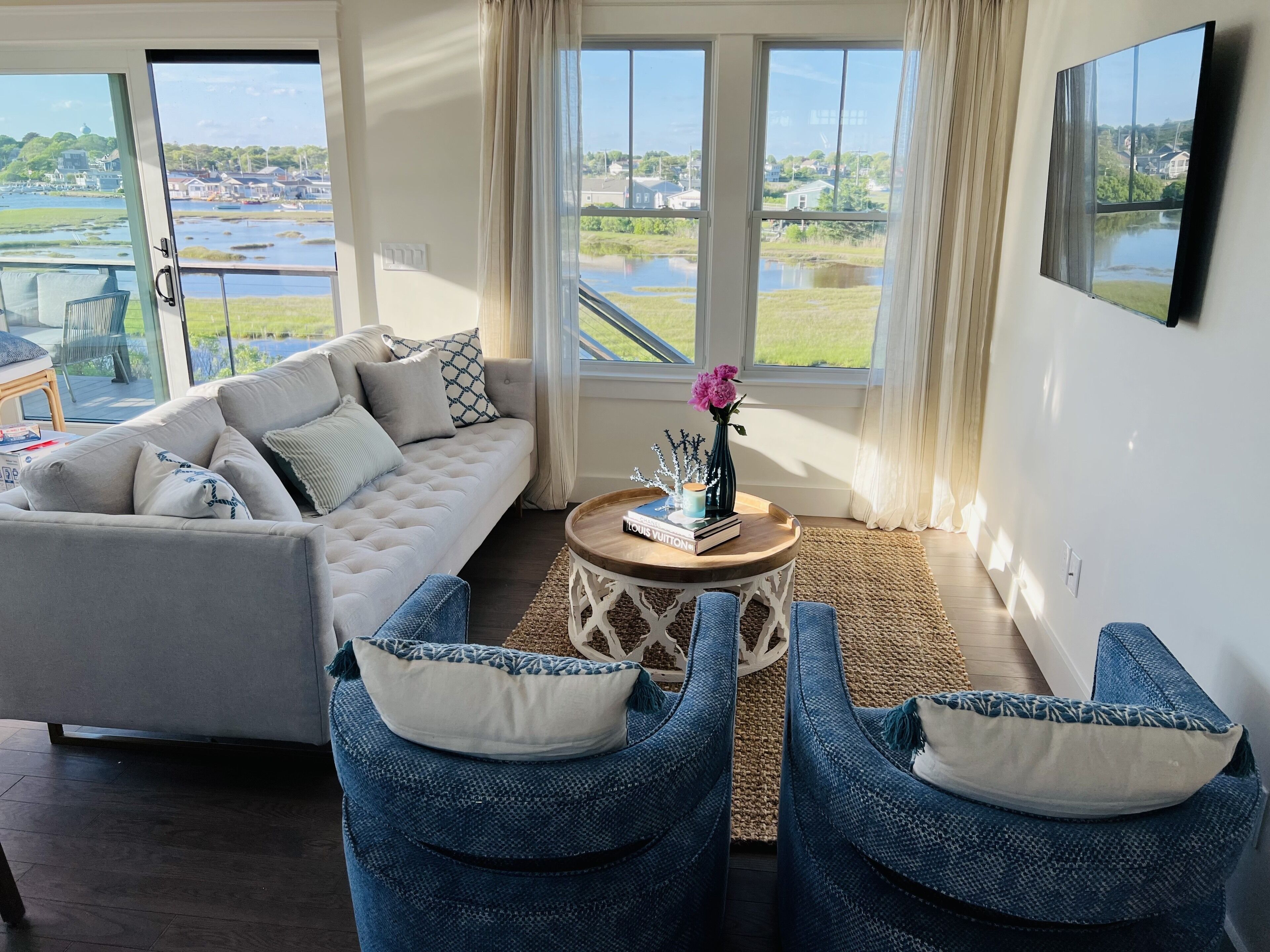 Luxury Beach House - Your Perfect Getaway Paradise - Narragansett, RI