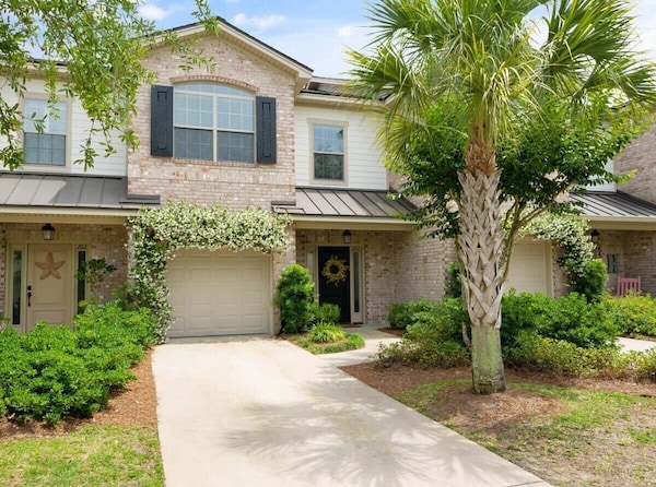 Beach Vacation! Pool, Bikes & Golf! Pet Friendly! - セント・シモンズ・アイランド, GA