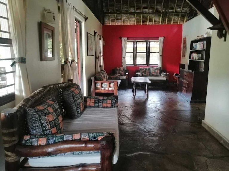 Oasis Villas- Diani Beach -5 Mins Walk To The Beach! - Diani Beach