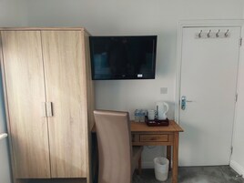 Dormitório Partilhado, 1 quarto, Vista para a cidade | Comodidade do quarto