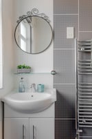 Dormitório Partilhado, 1 quarto, Vista para a cidade | Casa de banho