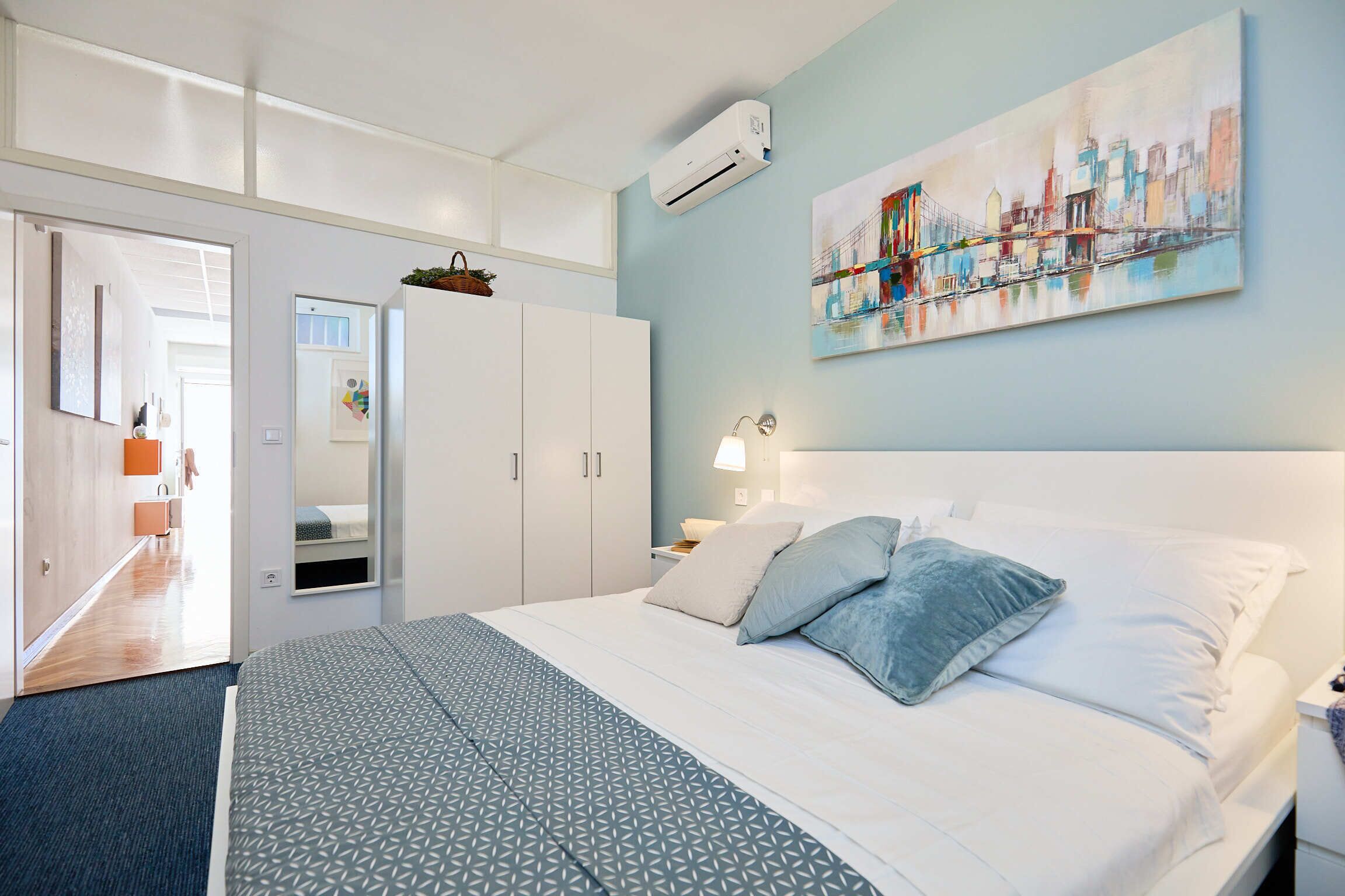 Apartamento (1 Bedroom) | 1 quarto, cofres nos quartos, ferros/tábuas de passar roupa