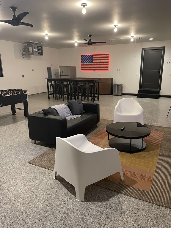 Mid Century Modern Lake House With Private Beach - Washington Island, WI