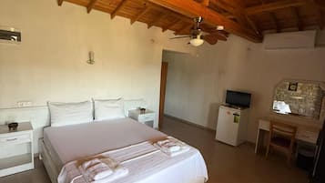 Quarto Standard | Secretária, Wi-fi grátis, roupa de cama fornecida