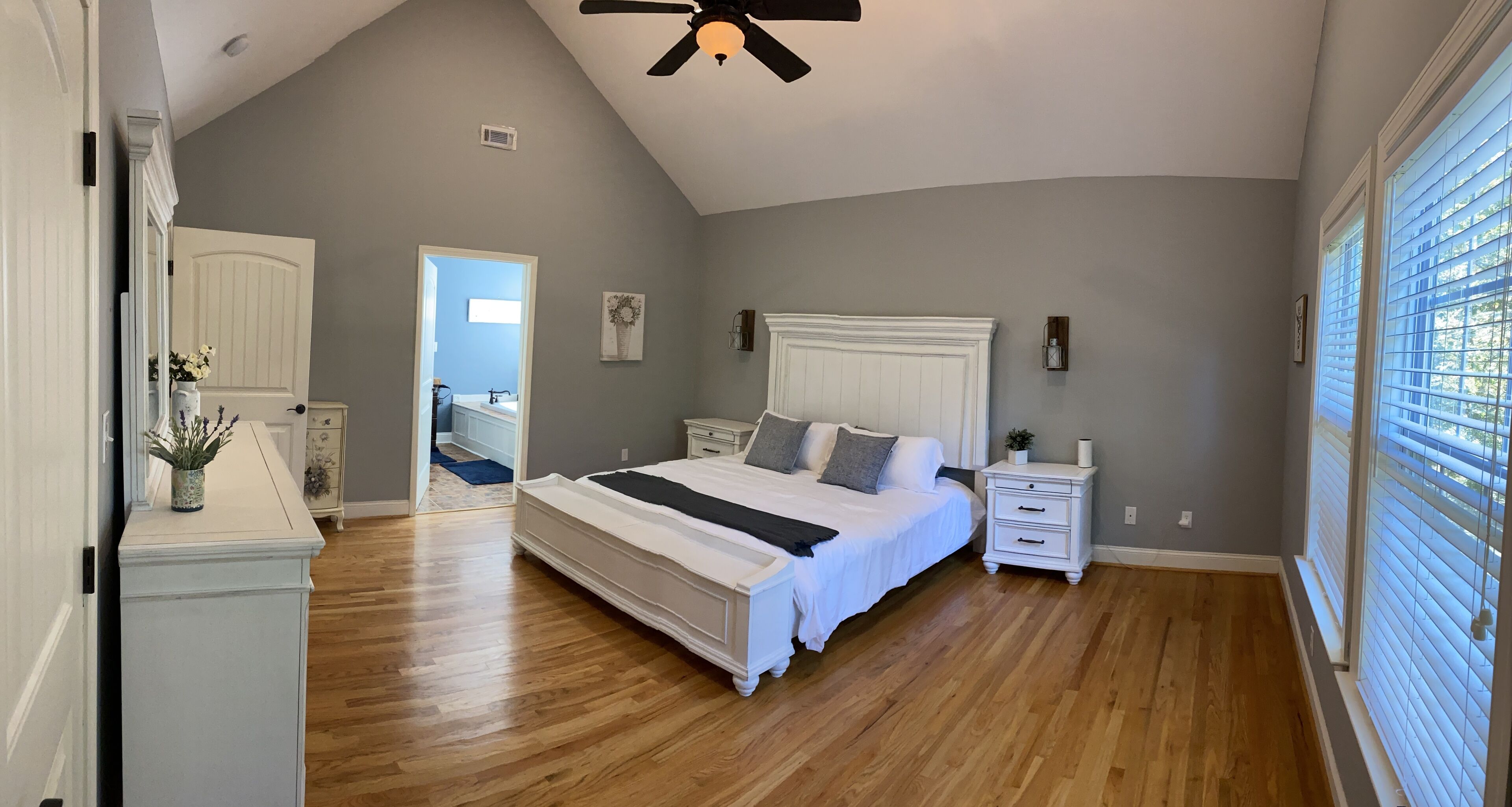 Peaceful Mountain Home: Backs To A Private Fishing Pond On Two Acres - Table Rock State Park, Pickens