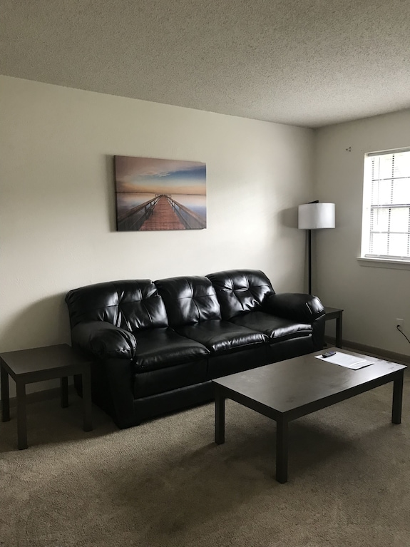 Spacious Apartment With Quiet And Friendly Atmosphere - Lake Fausse Pointe, LA