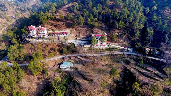 Hotel Chail Retreat-a Boutique Resort - Chail