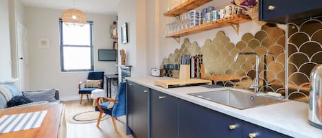 Casa de Campo | Cozinha privada | Um frigorífico, uma máquina de lavar louça, uma chaleira elétrica