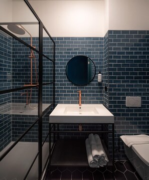 Quarto casal econômico | Banheiro