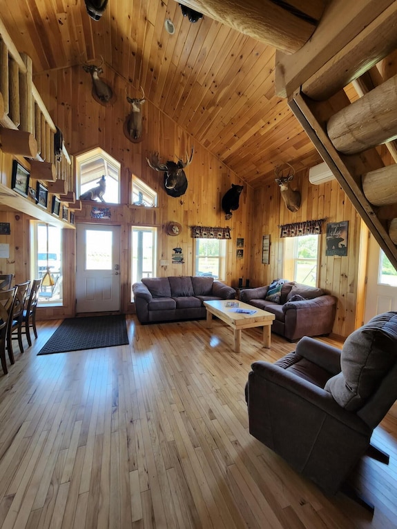 Black Bear Lodge - Maine