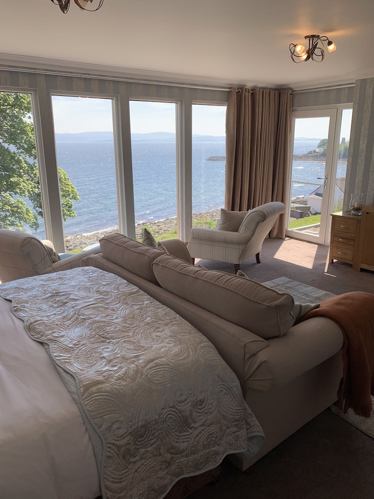 Secluded Seaview Cottage With Private Hot Tub - Dunoon