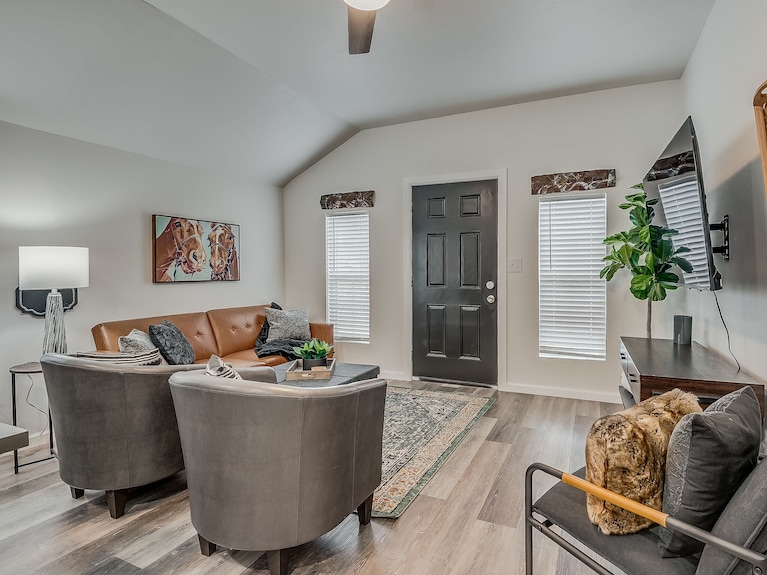 Cozy Cottage In Boomertown - Norman