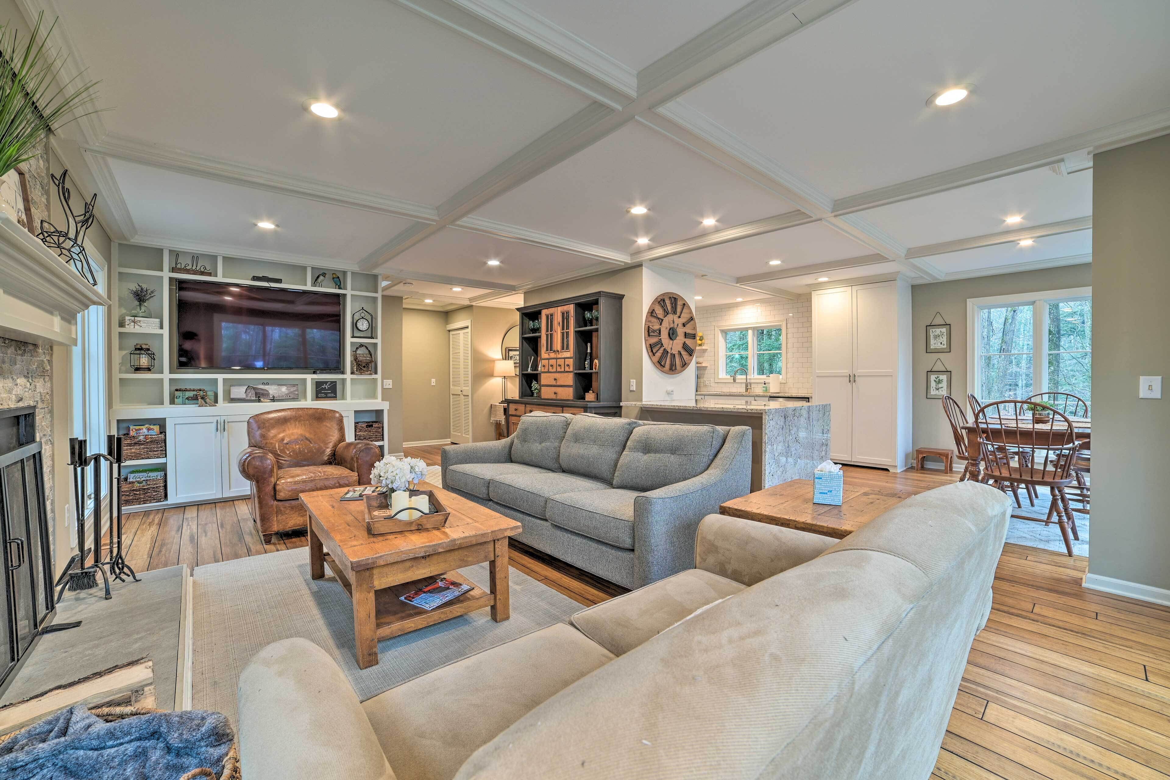 2 Mi To Tunnel Of Trees: Home W/ Furnished Deck - Petoskey, MI