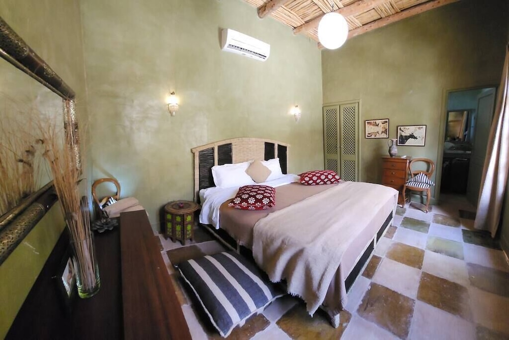 Superb Berber Palace Surrounded Of Atlas Mountains - Taroudant