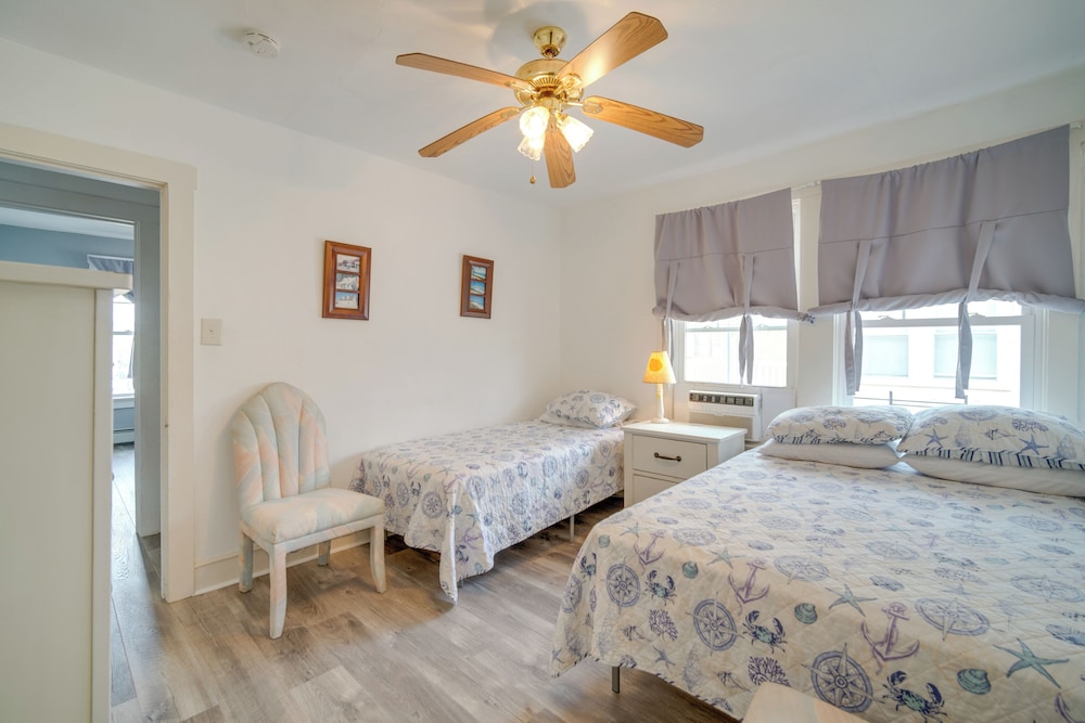 Pet-friendly Apartment In Wildwood < 1 Mi To Beach - Wildwood Boardwalk, Wildwood