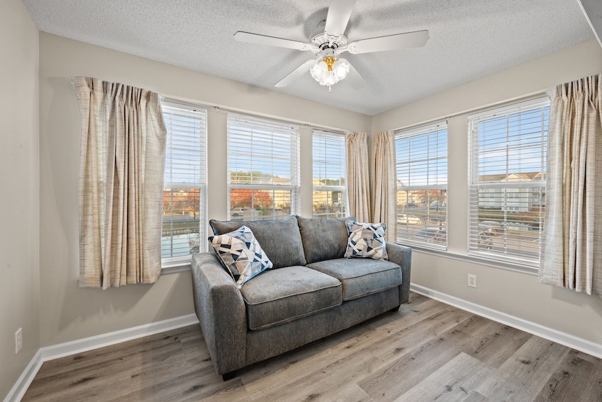 Family Size Beach Condo-sleeps 10/ Min To The Surfside Beach! - South Carolina